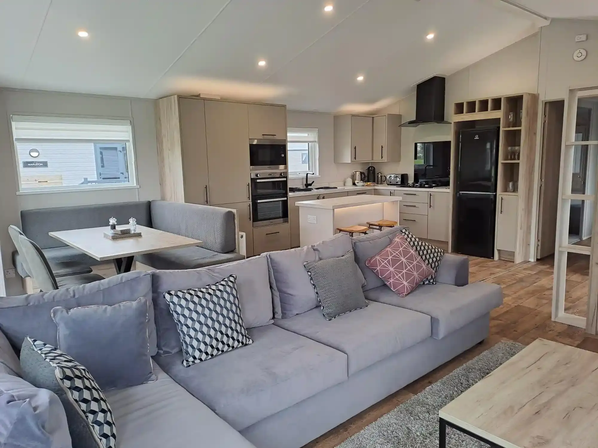 Coastfields Platinum Lodge Sleeps 6 No Hot Tub