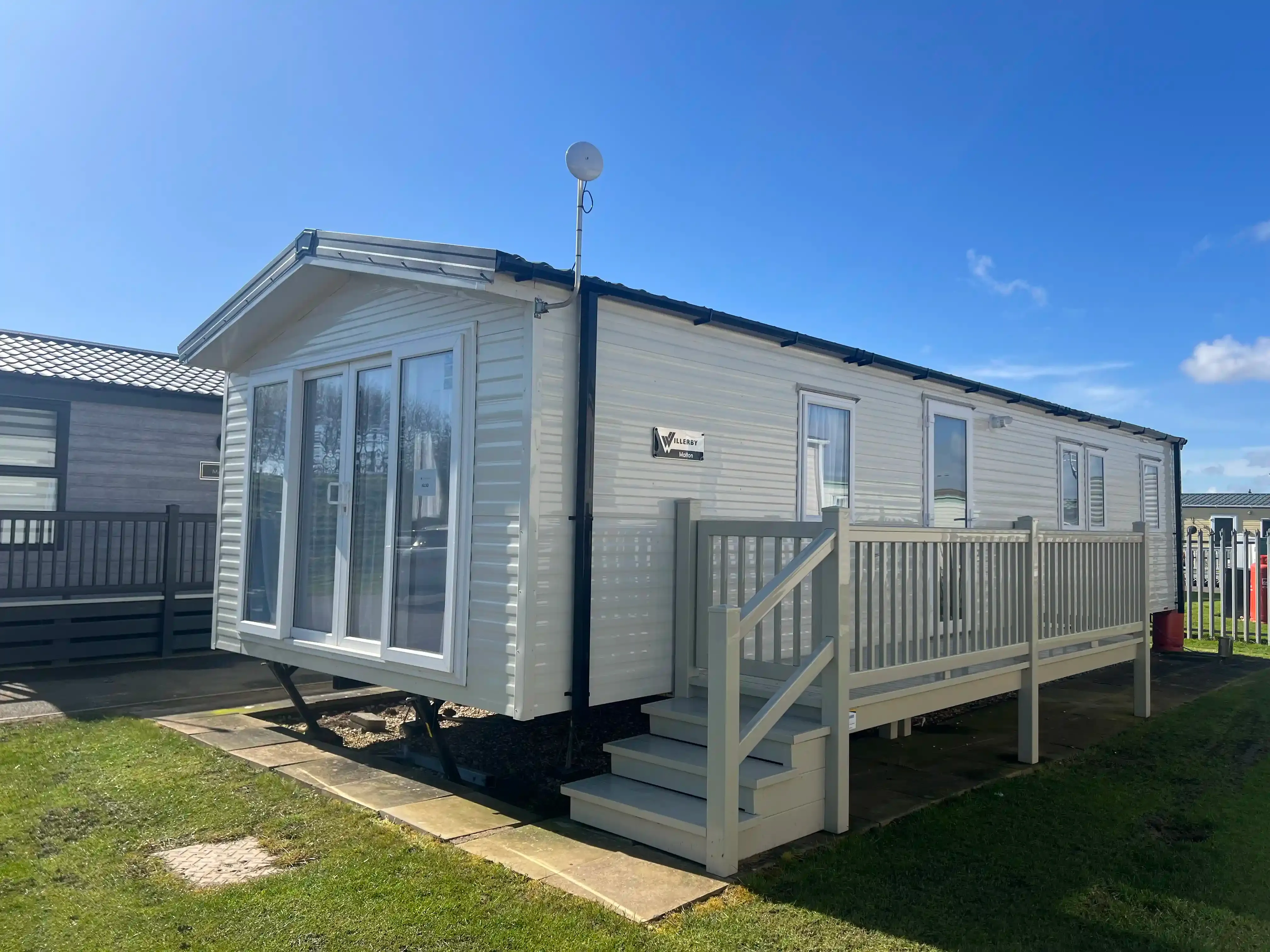 Coastfields Gold Caravan Sleeps 8 Pet Friendly