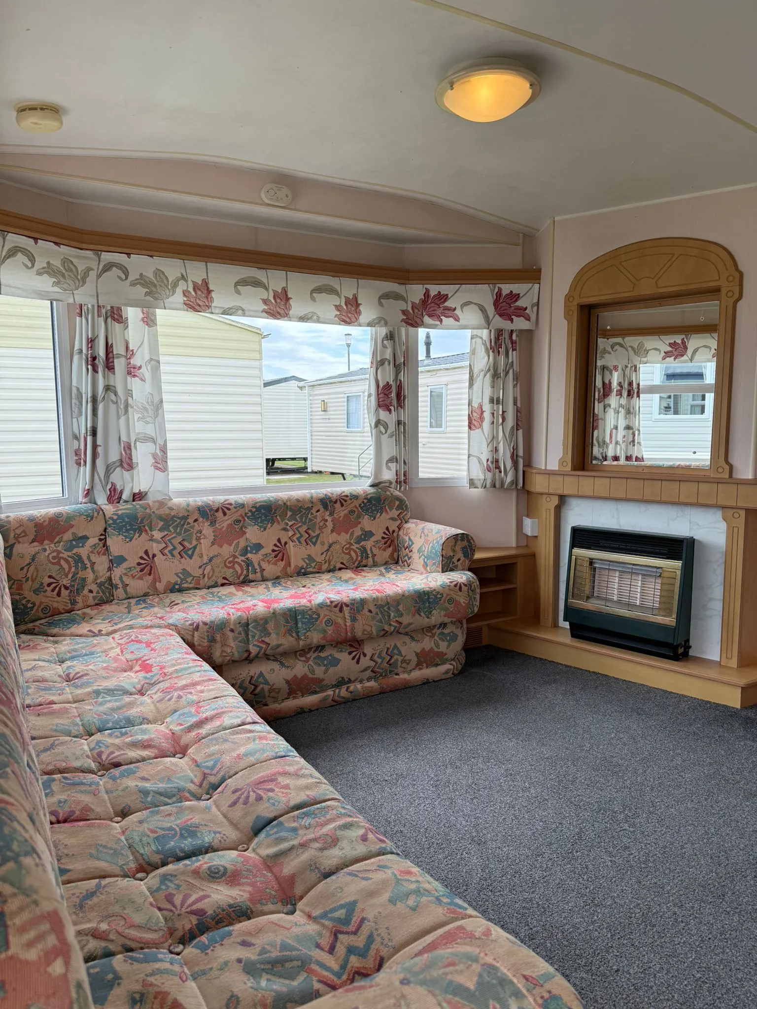 2002 Atlas Everglade 35x10 3-bedroom caravan
